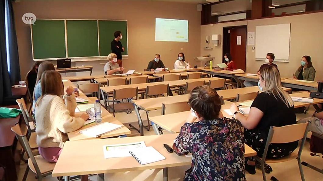 Opvallend meer zij-instromers schrijven zich in voor een ... Opvallend meer zij-instromers schrijven zich in voor een ...